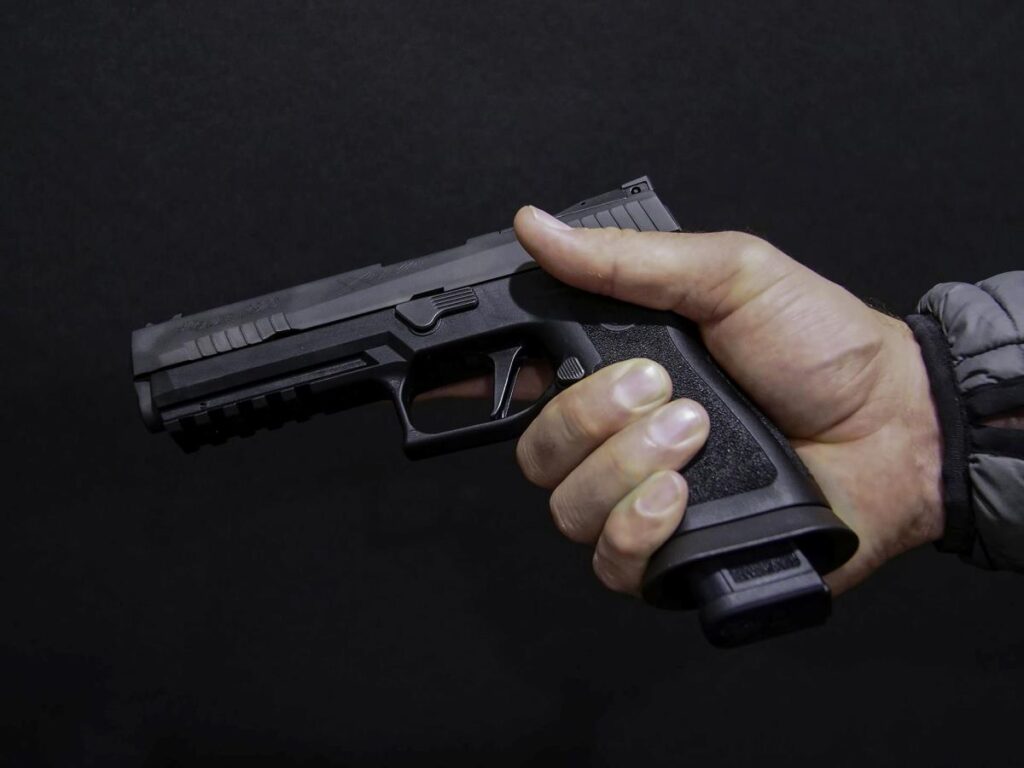 How to Hold a Pistol