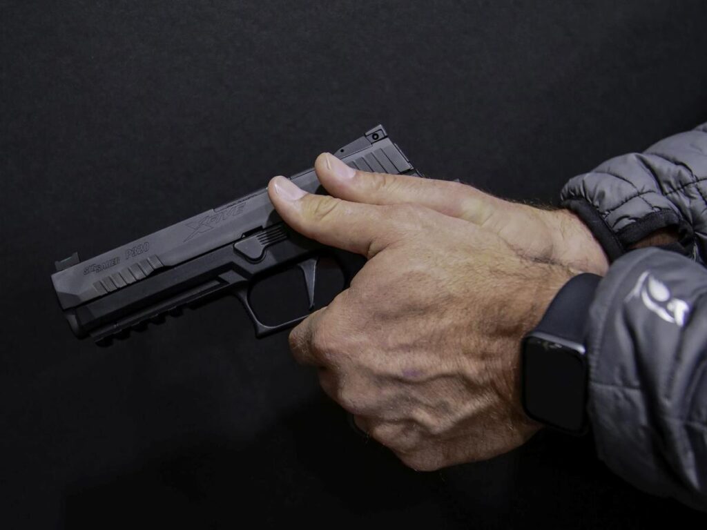 How to Hold a Pistol