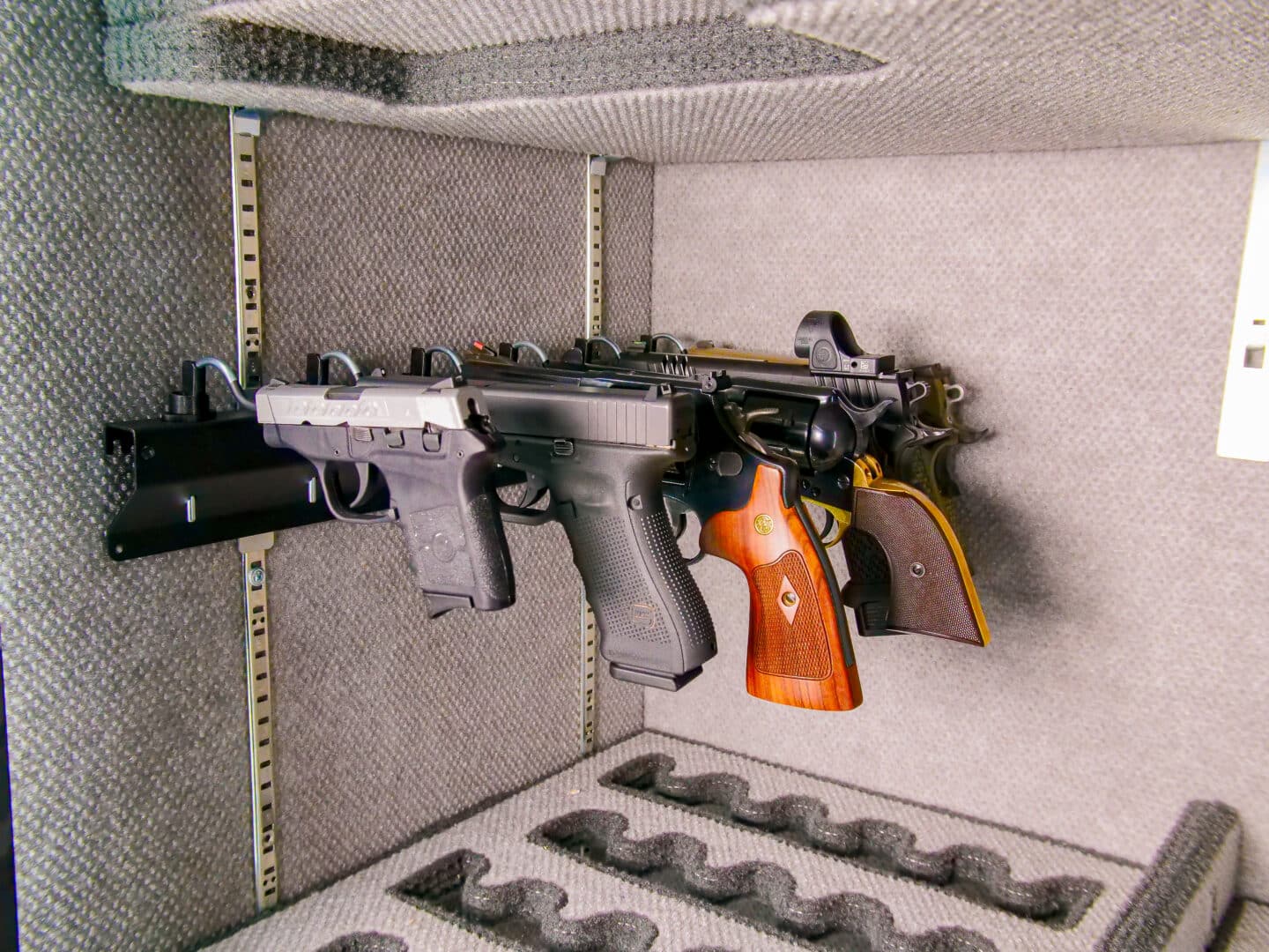 Berry's Gun Safe Pistol Rack | 4-Gun & 6-Gun Handgun Rack
