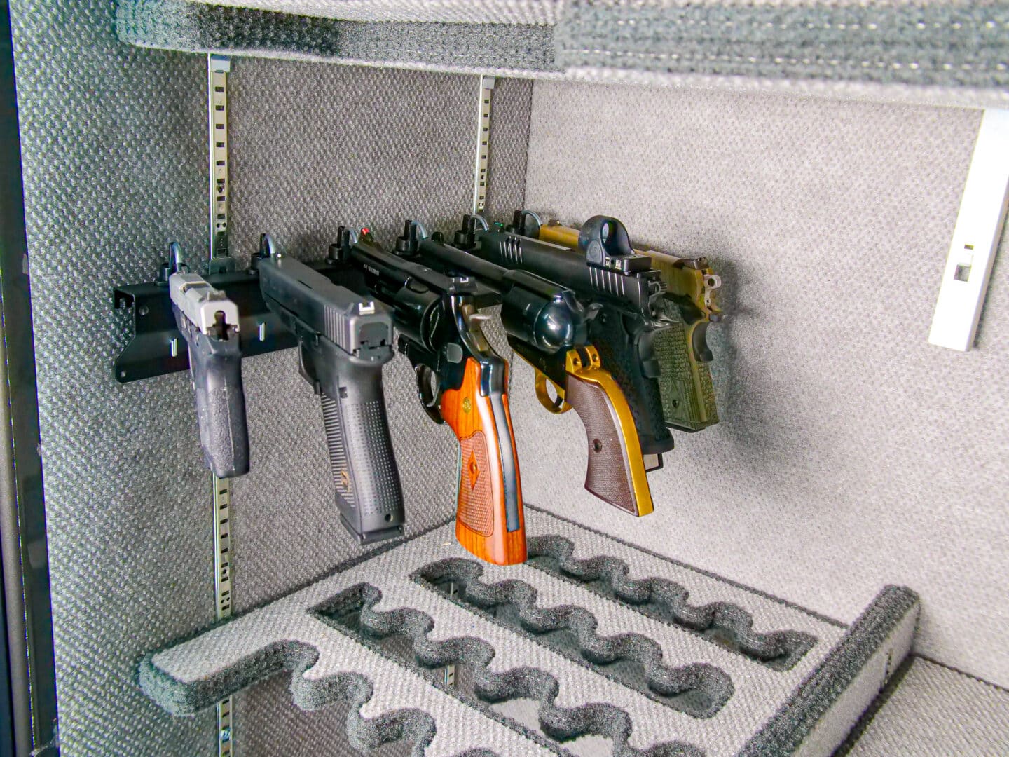 Berry's Gun Safe Pistol Rack | 4-Gun & 6-Gun Handgun Rack